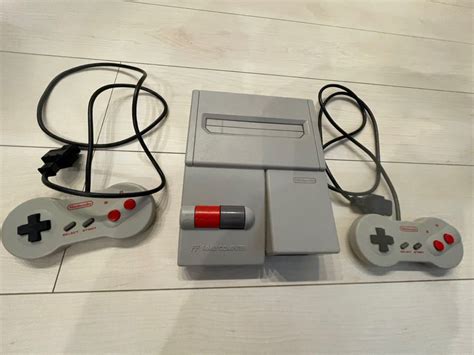 【やや傷や汚れあり】ニューファミコン 任天堂 Nintendo ファミリーコンピュータ Newファミコン コントローラー の落札情報詳細