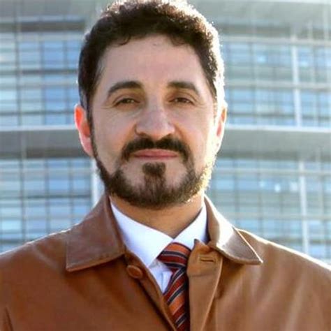 ما لا تعرفه عن عدنان إبراهيم من هو؟ سيرته الذاتية، إنجازاته وأقواله