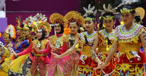 분위기 띄우는 인니 전통공연