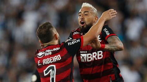 Vélez Sarsfield Flamengo Horario Tv Cómo Y Dónde Ver A Arturo