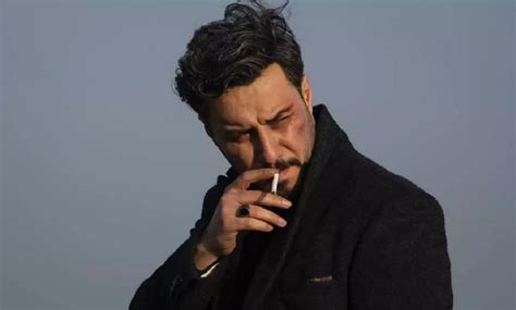 ایا مالک زنده است ایا مالک زخم کاری زنده است نیوروز