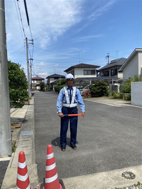 工事車両誘導 交通誘導警備 滋賀県の交通誘導警備・雑踏警備・駐車場警備 株式会社r＆p