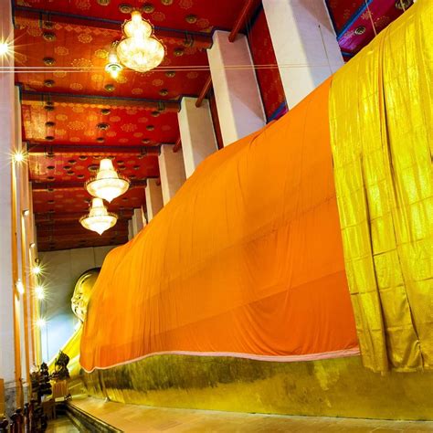 วัดพระนอนจักรสีห์ วรวิหาร Amphoe Muang Sing Buri