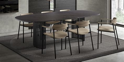 Ensemble Table Canvas Et Chaises Cassis Perfecta