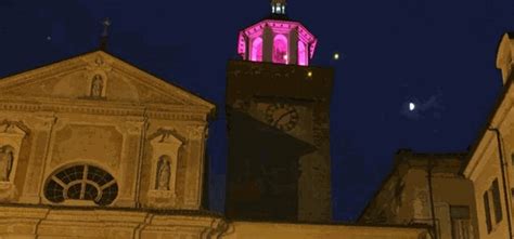 La Torre Di Busca Illuminata Di Rosa Per La Prevenzione Del Tumore La