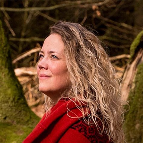 Miriam Poulsen YouTube