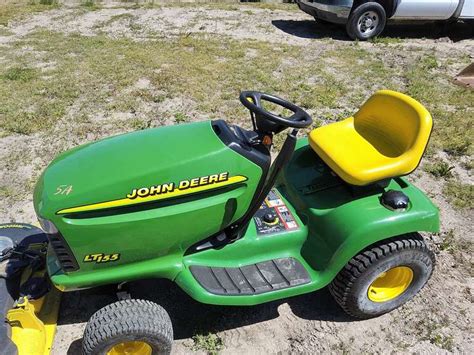 John Deere Lt155 Riding Mower 42 Deck 15hp Motor Starts Runs