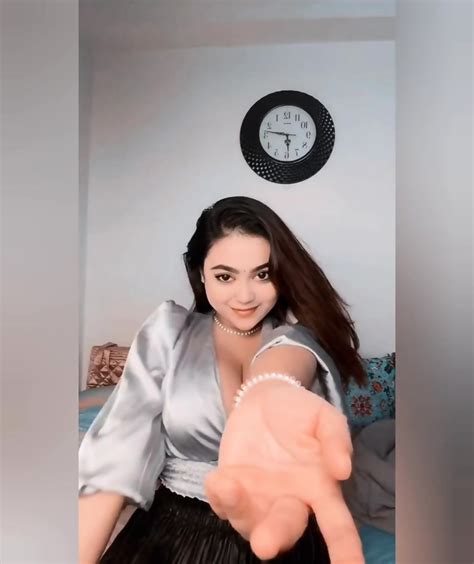 Indian Famous Onlyfans Insta Model Seducing With Her Huge Size Boobies