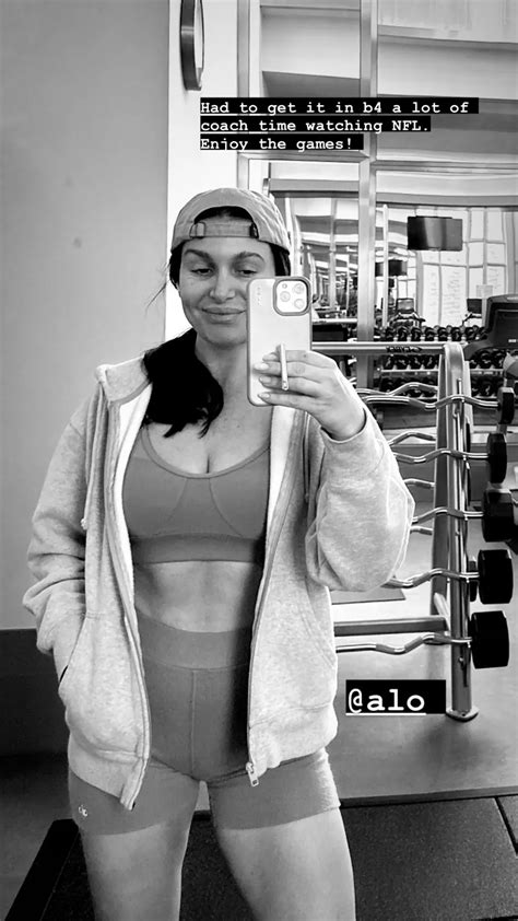 Watch Molly Qerim Go Viral Over Her No Makeup Face Photo While Showing
