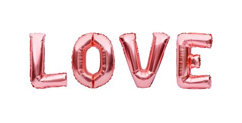흰색 배경에 고립 된 풍선풍선으로 만든 분홍색 황금 단어 Love 로즈 골드 호일 풍선 편지 로맨스의 개념 발렌타인 데이 로즈