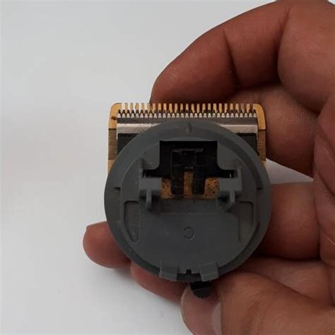 قیمت و خرید تیغه فابریک ماشین اصلاح دینگ لینگ طلایی رنگکیفیت بسیار عالی