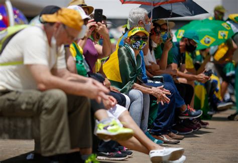 Bolsonaristas Fazem Ato Em Brasília Pedindo Voto Impresso