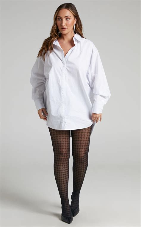 How To Wear Hailey Biebers Sheer Black Tights Aesthetic
