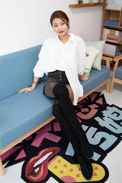 Fetishmedia物恋传媒 No 911 Yan Yan Bestprettygirl