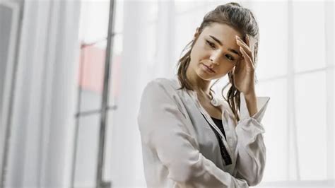 160 Kata Kata Sedih Menyentuh Hati Banget Bikin Nangis Bangkitkan Suasana Haru Hot Liputan6 Com