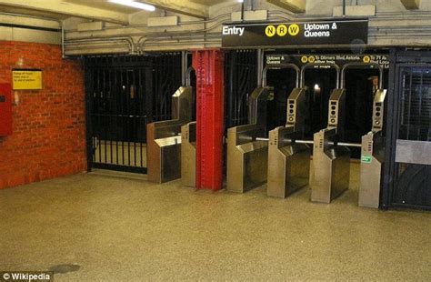 Subway Death New York Post Photographer Claims He Could Not Help
