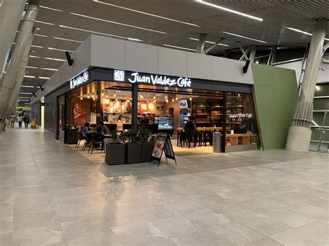 Santiago International Airport in Chile - Fundermax