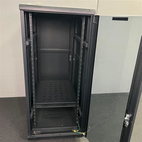 4cabling 27ru 600mm X 1000mm Server Rack Sold Canterbury Used Office Furniture