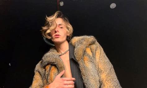 Marko Bošnjak Chi è Il Cantante Della Croazia Alleurovision 2025 Metropolitan Magazine