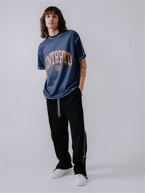 UNINTERRUPTED Fundamentals Reverse Stitch Campus Tee True Navy Navy S