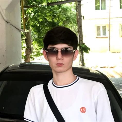 Z K 031zrk • Threads Say More