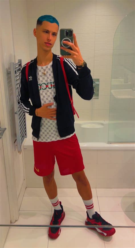 Follow Main 😈🍆 Onlyfans Seb Twitter