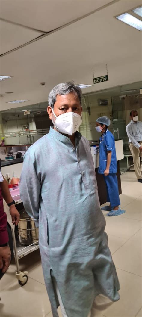 मुख्यमंत्री तीरथ सिंह रावत ने प्राइवेट हॉस्पिटल में किया रियलिटी चेक