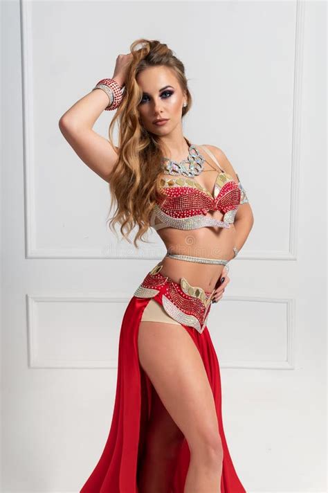Middle Eastern Belly Dance Ethnic Eastern Dancer Stock Image Image Of Girl Dress