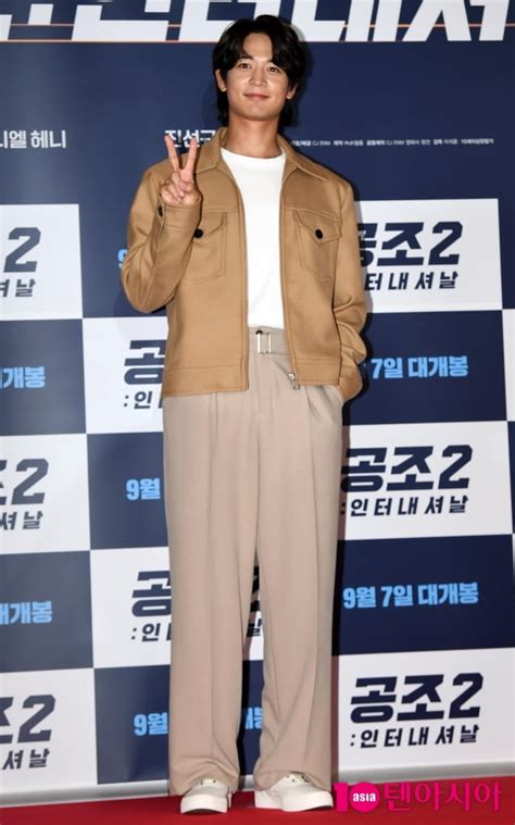 Ten 포토 샤이니 민호 남친룩의 정석 텐아시아