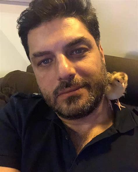 استوری فوق جنجالی و منشوری سام درخشانی عکس