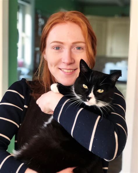 A Rare Photo Of My Cat Luna And I 😸 Scrolller