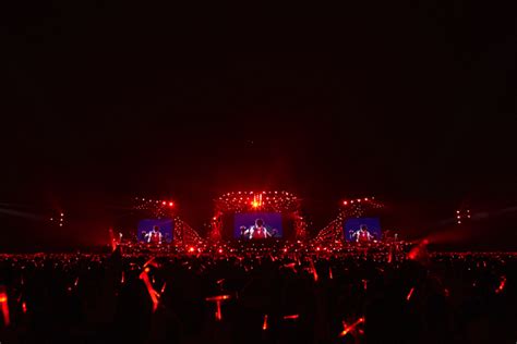 東方神起、全国5大ドームツアーが開幕 Barks