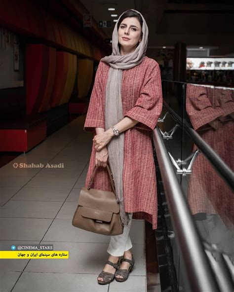 حتی اگر بانوی محترمی مثل لیلا حاتمی هم باشی ،بازم این ژست چپ و راست