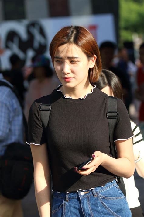 三里屯街拍一組鏡頭告訴你回眸一笑有多美 每日頭條