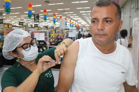 Reporter Parintins Vacinação Em Supermercados Atendeu A População Em
