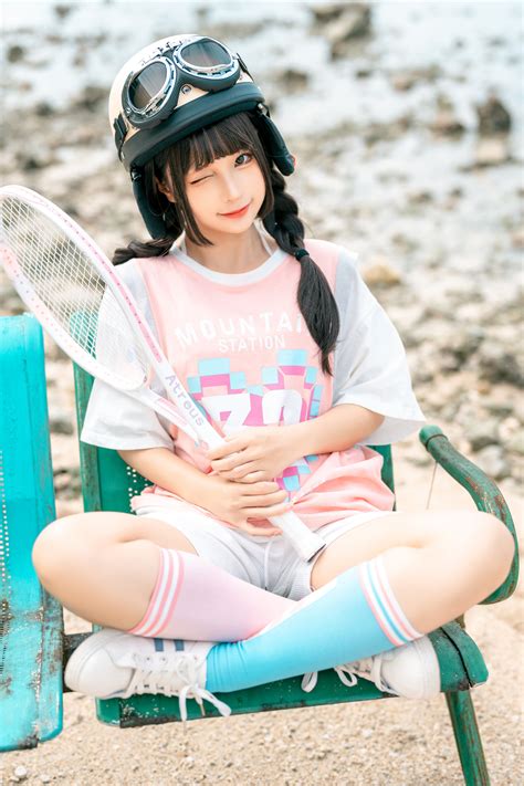 Free Download Hd Wallpaper Chun Momo Asian Model Beach