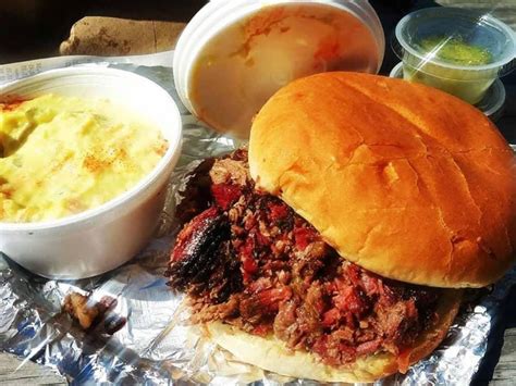 This Is The Berry Best Bbq Youll Find In A Fort Worth Mall