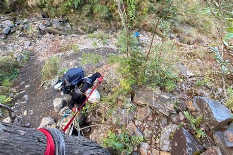 中雪山失蹤搜救14仍找不到 救難人員忍痛撤離：謝謝家屬體諒