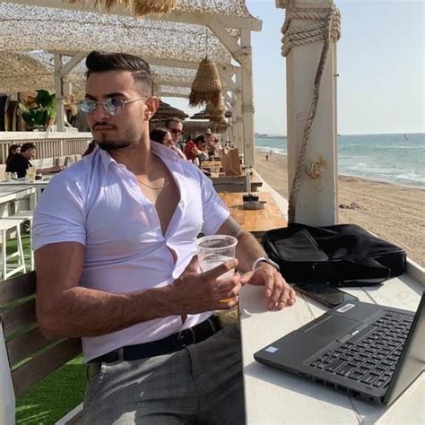 Roey Malka Roey Malka • Threads Say More