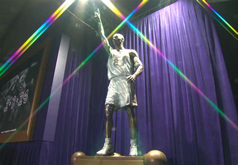 Phil Jackson And Other Lakers Royalty Pay Tribute To Kobe Bryant At The