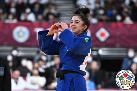 Ensaio De Ouro Para Gefen Primo Kombat Press