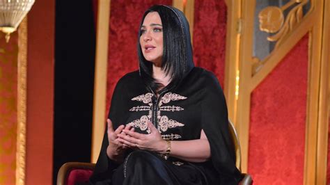 سولاف فواخرجي ديانتي سورية ولا يعنيني في أي شخص سوى الأخلاق