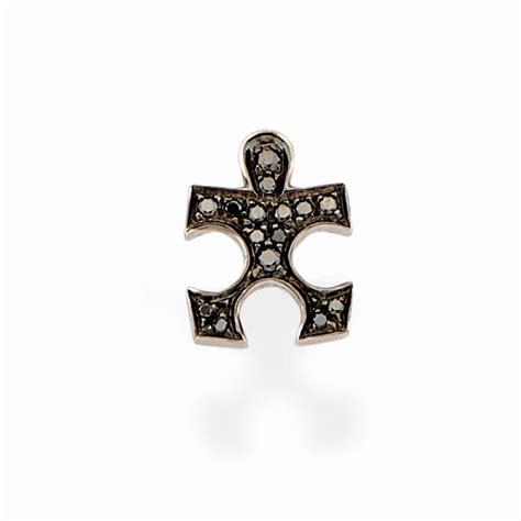 Cinque Gioielli Nei Tre Ori 18k E Diamanti Neri E Incolori Gioielli