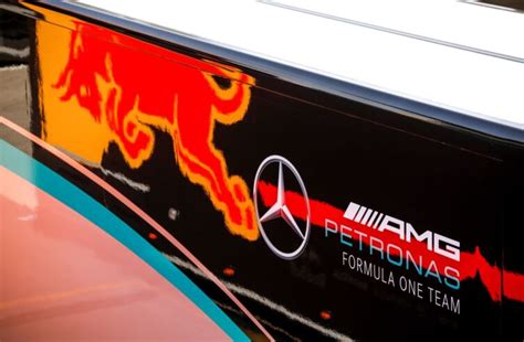 Les écuries De F1 Se Redorent Le Blason Les Nouveaux Logos Pour La