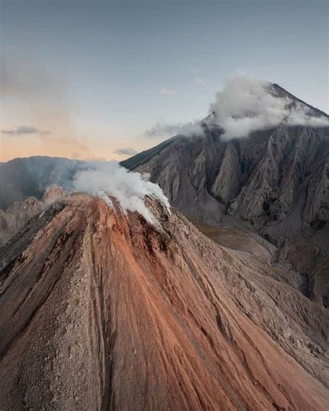 10 Stunning Volcanoes In America Decofond