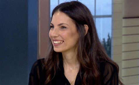 מעיין רובין על האהבה החדשה שלה חדשות הבוקר עם ניב רסקין 2021 קטעים קצרים 12