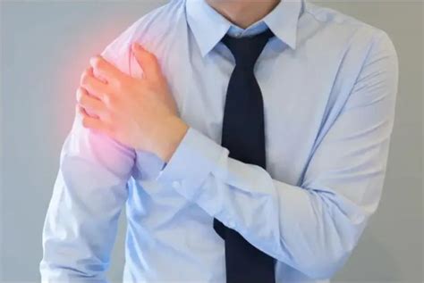 How Chiropractic Care Helps Thaw” Your Frozen Shoulder Kings Park