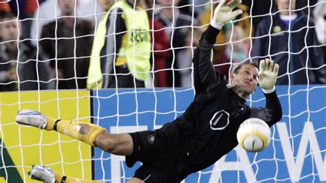 Football For Fires Former Socceroos Goalkeeper Mark Schwarzer Signs Up