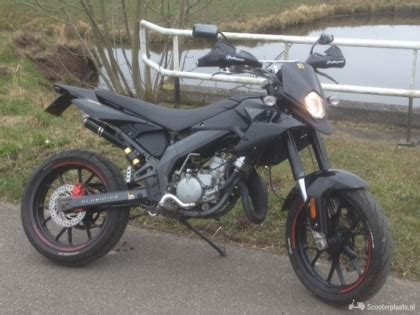 Derbi Senda DRD Racing Zwart