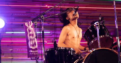 【なんで上半身裸なん？】｜ebitakumidrums